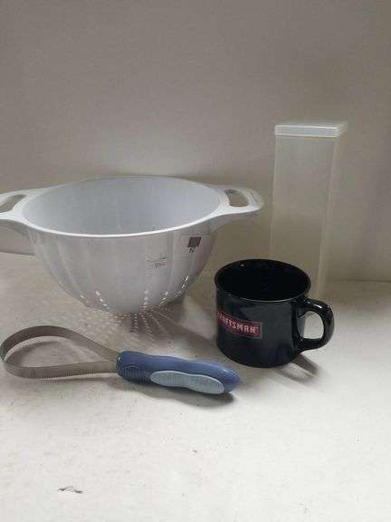 KitchenAid Colander, Craftsman Mug, and Kitchen Accessories Lot - Trice ...