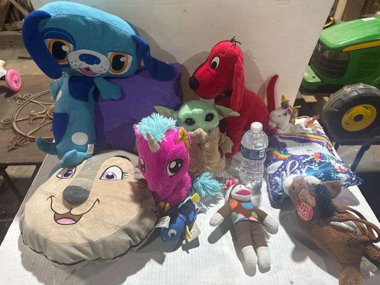 Assorted Plush Toy Lot With Seat Pets, Great Wolf Lodge, and More ...