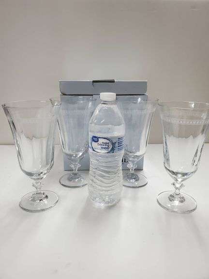 Set of 4 Oneida Crystal Glassware with Decorative Pattern - Trice Auctions