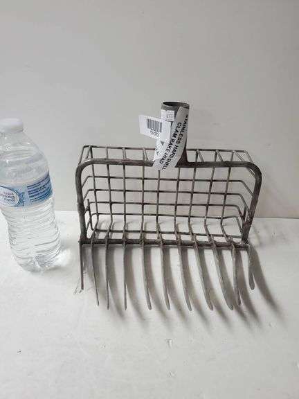 Stainless Hardshell Clam Rake Head With Metal Basket - Trice Auctions