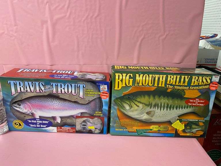 Travis The Singing Trout and Big Mouth Billy Bass - Trice Auctions