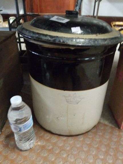 Stoneware Crock With Lid and Crown Design No. 5 - Trice Auctions