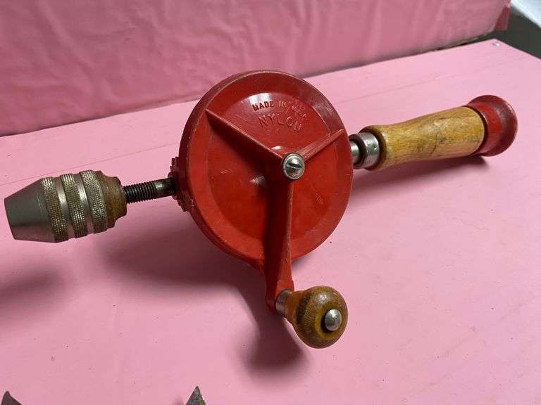 Vintage Box Cutters And Hand Drill - Trice Auctions