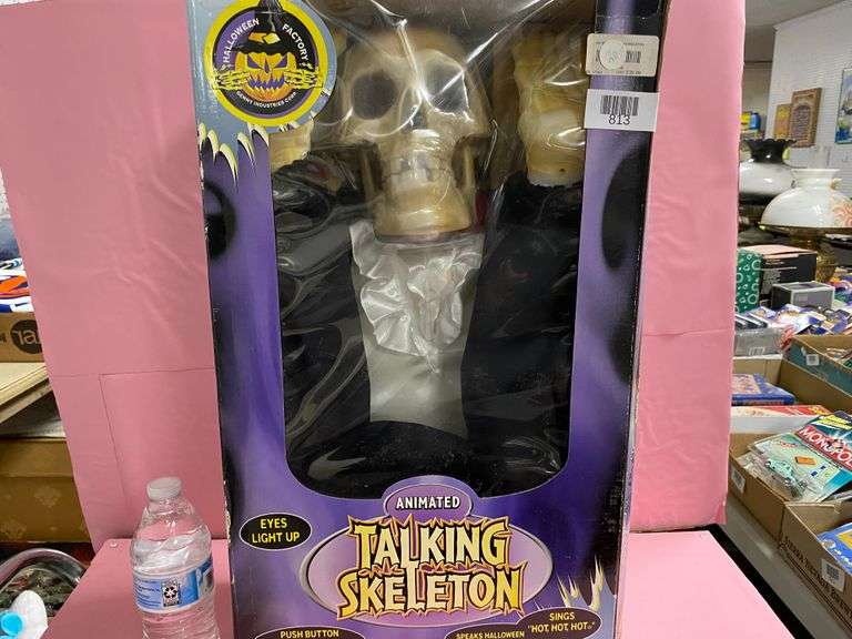 Animated Talking Skeleton - Trice Auctions