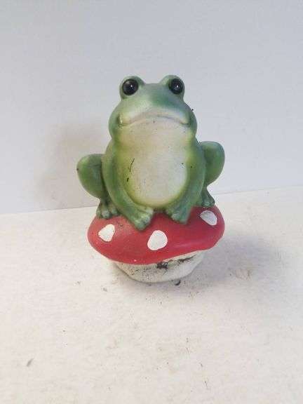 Collection of Frog-Themed Decorative Items - Trice Auctions