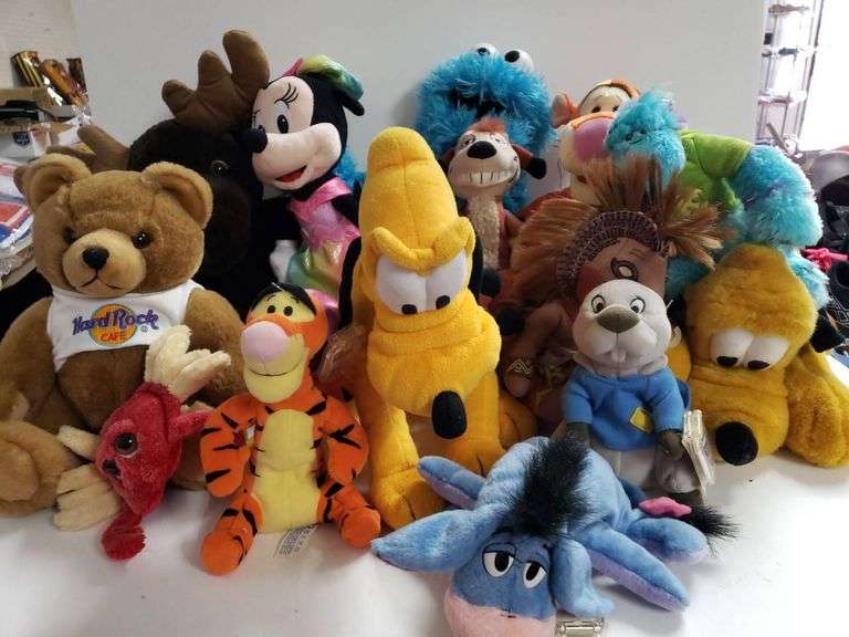 Assorted Plush Lot Featuring Popular Characters - Trice Auctions