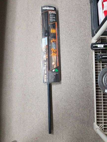 Cold Steel Big Bore .625 Magnum 4-Foot Blowgun with Darts - Trice Auctions