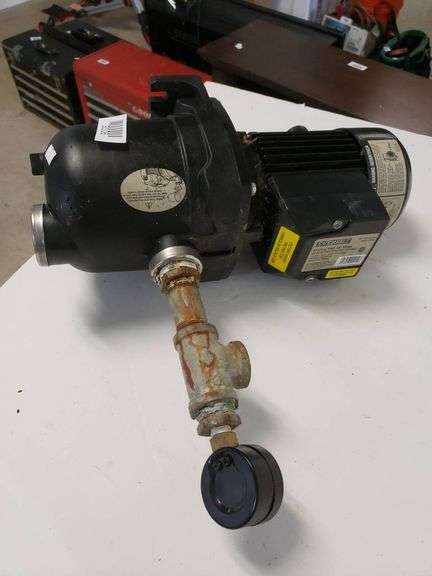 Everbilt Shallow Well Jet Pump Model J200A3 with Attached Pipe and ...
