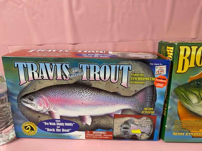 Travis The Singing Trout and Big Mouth Billy Bass - Trice Auctions