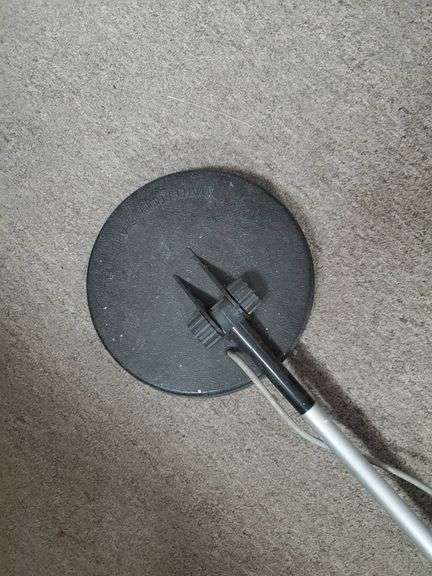 Radio Shack Metal Detector With Control Panel and Round Search Coil ...