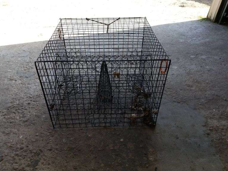 Metal Wire Mesh Animal Trap with Orange Handles - Trice Auctions