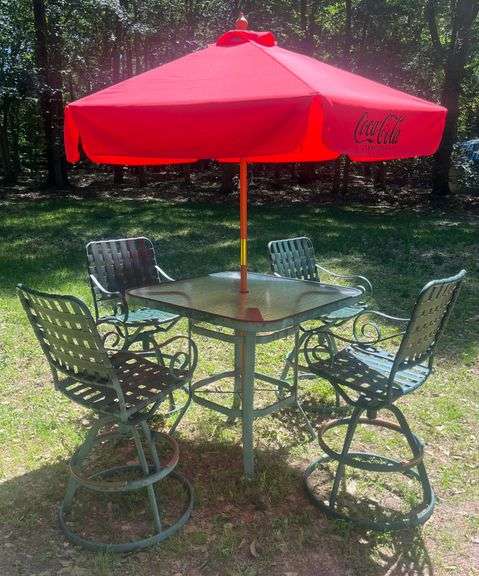 Patio/Poolside/Yard Table w/ 4 Swivel Chairs & 8’H 7’W Coca-Cola ...