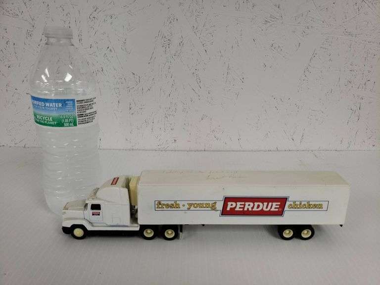 1/64 Ertl Perdue Semi-Truck Model With Signature -Not Authenticated ...