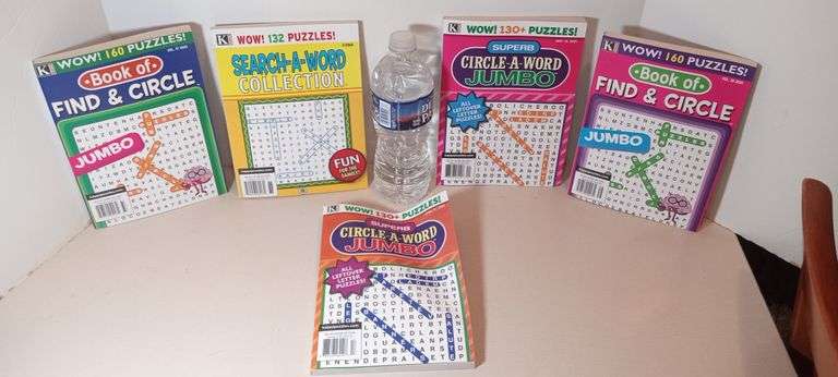 5 NEW Assorted Paperback Puzzle Books - Trice Auctions