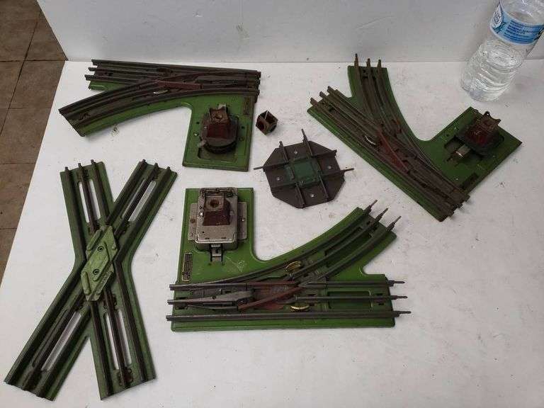 Lionel Brand Train Track Switches and Crossing Components - Trice Auctions