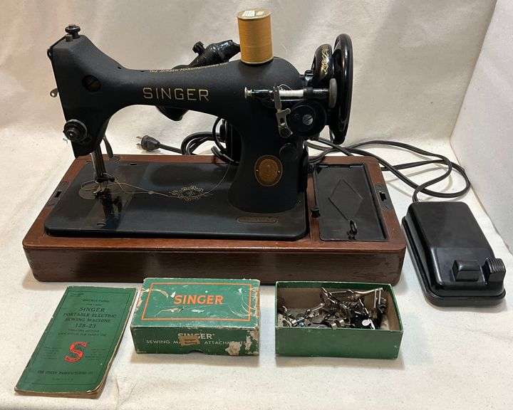 Antique Singer Portable Sewing Machine Model 128-23, circa 1950 - Trice ...