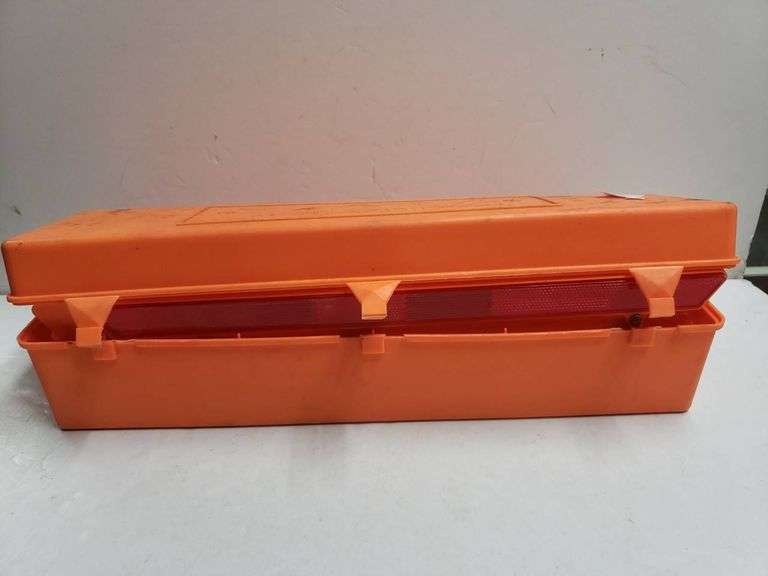 Highway Triangles Warning Kit - Trice Auctions