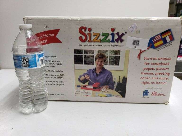 Sizzix Die-Cut Machine Kit with Accessories and Original Box - Trice ...