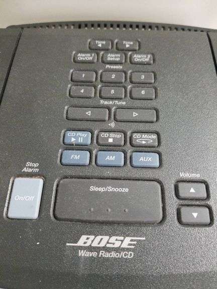 Bose Wave Radio/CD Player With AM/FM and AUX Inputs - Trice Auctions
