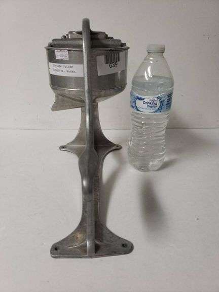 Universal Metal Juicer by L.F.&C. New Britain, Conn., Model 2523 ...