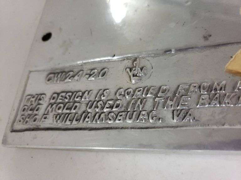 Metal Gingerbread Man Mold Inspired by Old Williamsburg Design - Trice ...