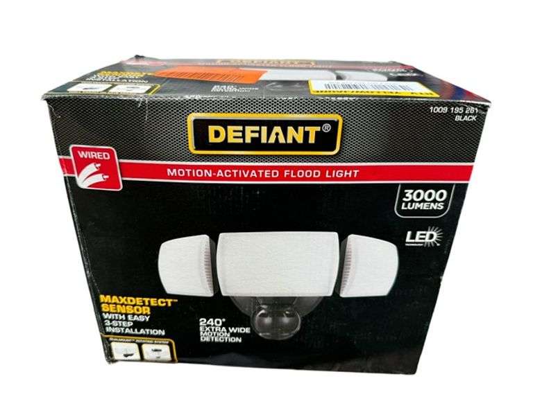 Defiant Security Light - Trice Auctions