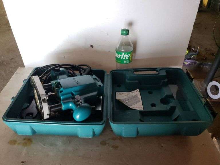Makita Router Model 3620 With Case and Accessories - Trice Auctions