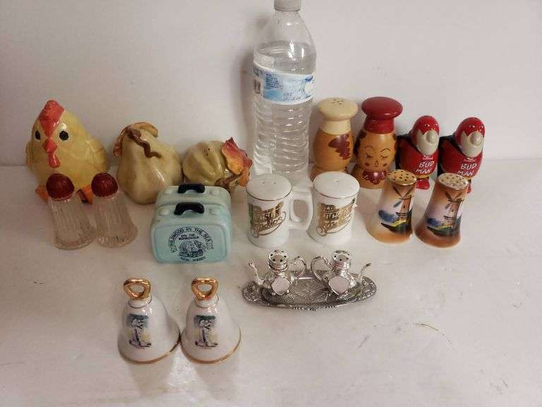 Novelty Salt and Pepper Shakers Featuring Varied Designs - Trice Auctions