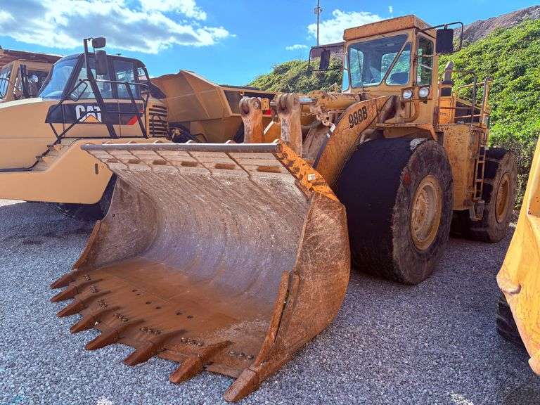 1982 CAT 988B Wheel Loader - TriStar Auction Group
