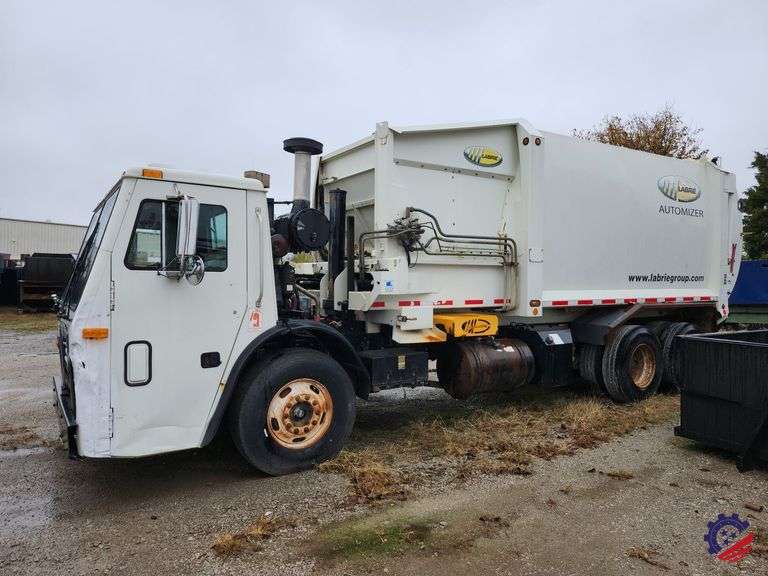 2010 MACK LEU 600 Labrie Automizer Garbage Truck - TriStar Auction Group