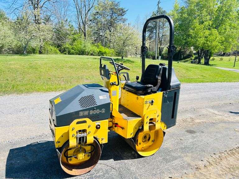 2004 Bomag BW900-2 Vibratory Double Drum Roller - TriStar Auction Group
