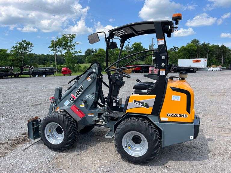 Unused GIANT G2200 HD Wheel Loader W22 - TriStar Auction Group