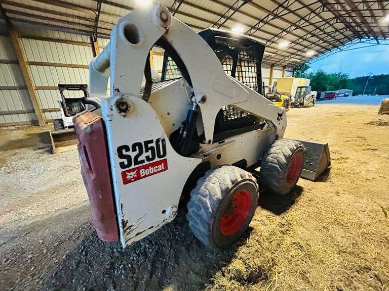 2003 Bobcat S250 Skid Steer - TriStar Auction Group