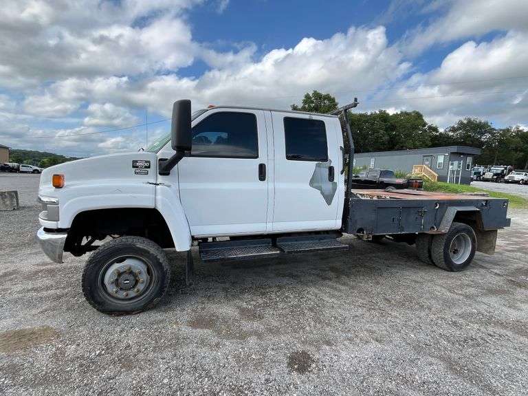 2007 GMC C5500 Flatbed Truck - TriStar Auction Group