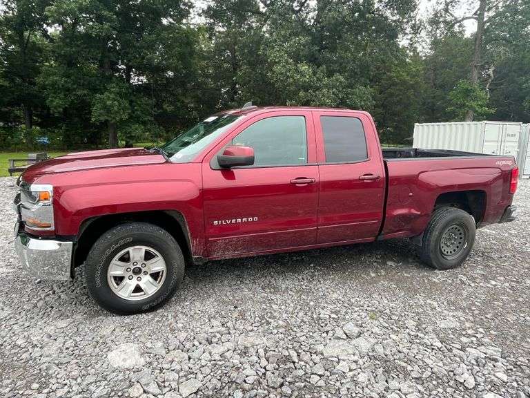 2017 CHEVROLET Silverado LT PICKUP TRUCK - TriStar Auction Group