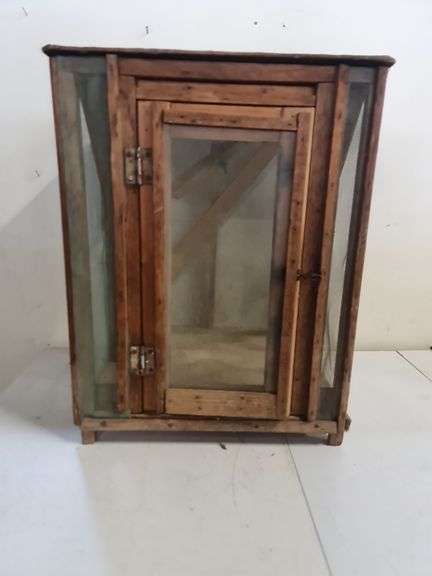 Vintage Wooden Meat Safe - Tullochs Auctions