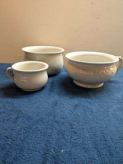 Three Vintage Chamber Pots - Tullochs Auctions