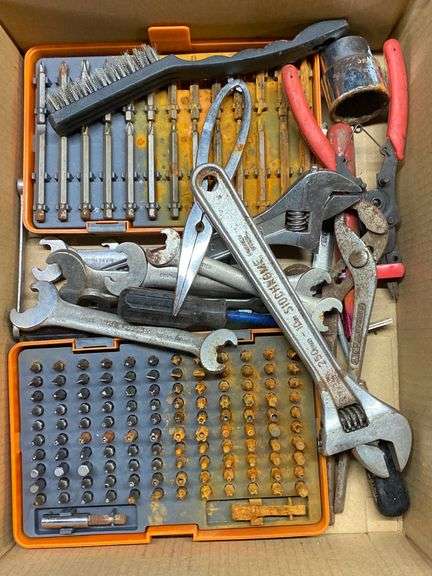 Box of Assorted Tools inc Wrenches & Screw Bit Set - Tullochs Auctions