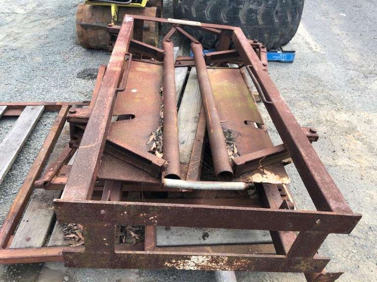 Studmasta Cattle Head Bale and Timber Panels - TVAA Pty Ltd T/A Tomkins ...