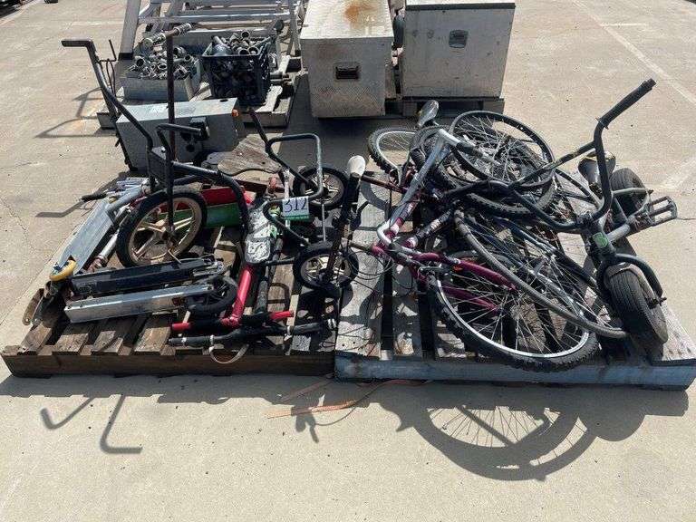 2x Pallets Assorted Bikes - TVAA Pty Ltd T/A Tomkins Valuers & Auctioneers