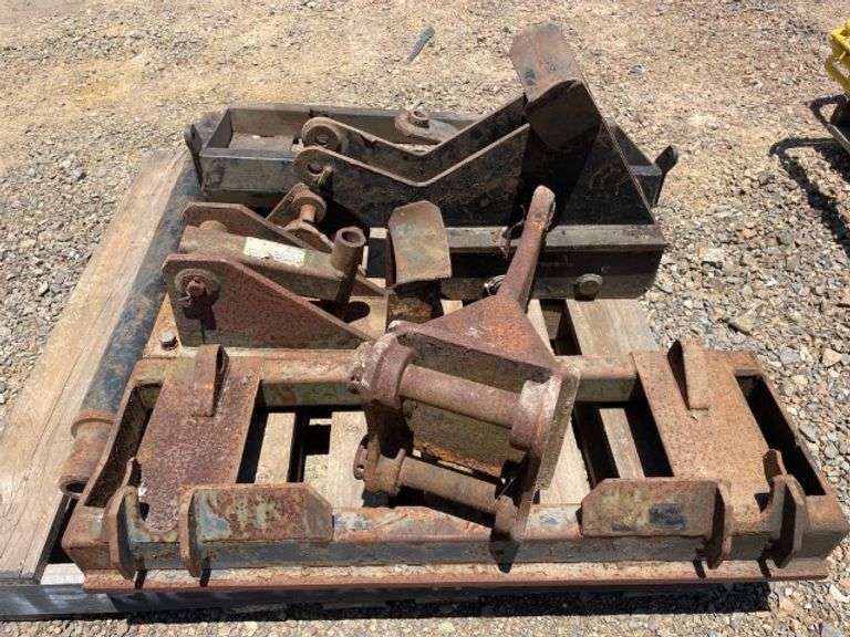 Pallet Assorted Machinery Hitches & Attachments - TVAA Pty Ltd T/A ...