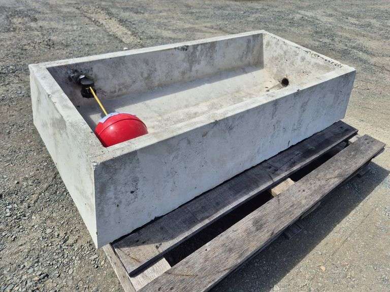 Small Livestock Concrete Trough & Float - 540x1120x250mmH - TVAA Pty ...