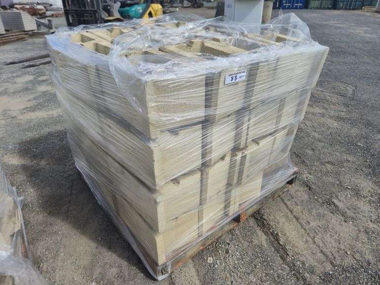 2x Pallets of Retaining Blocks - TVAA Pty Ltd T/A Tomkins Valuers ...