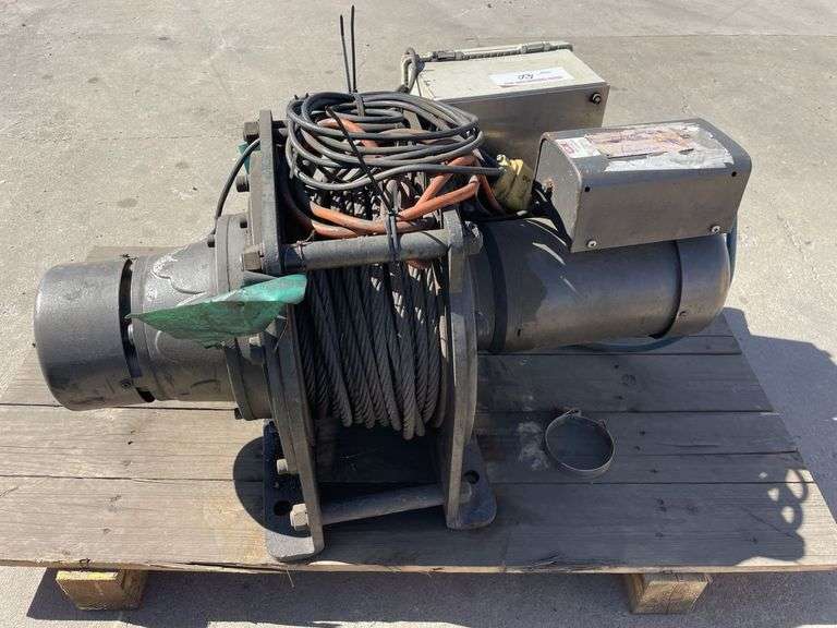1200kg 240v Electric Winch - TVAA Pty Ltd T/A Tomkins Valuers & Auctioneers