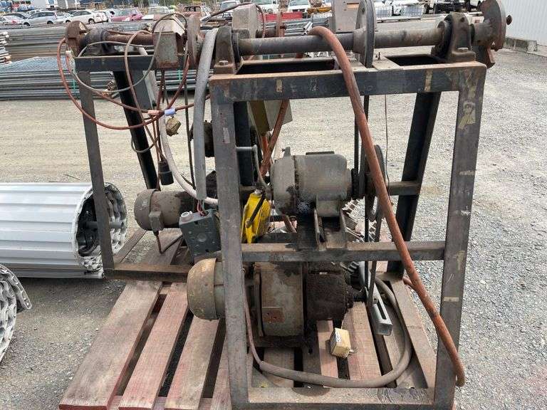 Roller Rewind Stands - TVAA Pty Ltd T/A Tomkins Valuers & Auctioneers