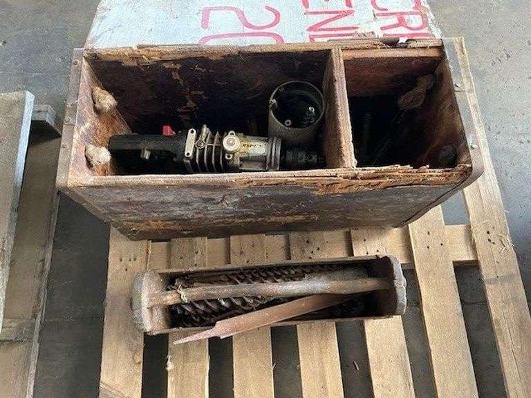 Petrol Post Hole Borer - TVAA Pty Ltd T/A Tomkins Valuers & Auctioneers