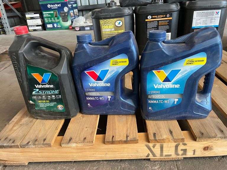 5L Bottle 2 Stroke Motor Oil, 2x 4L Bottles 2 Stroke Outboard Oil ...