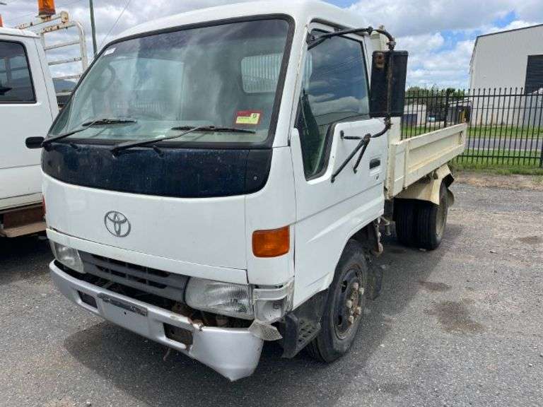 1999 Toyota Dyna Tipper Truck - Non Operational - TVAA Pty Ltd T/A ...