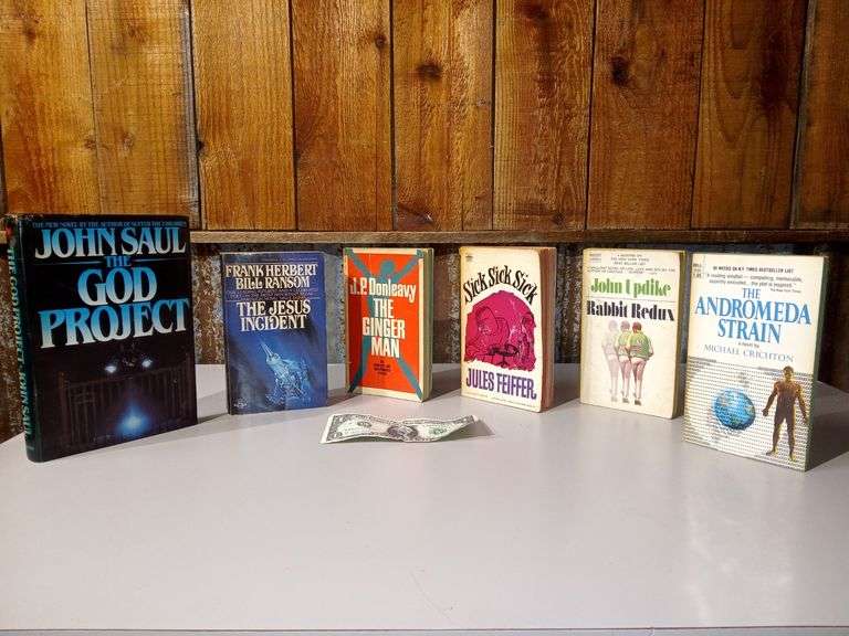 Lot of 6 rare and collectible vintage fiction books featuring sci-fi ...