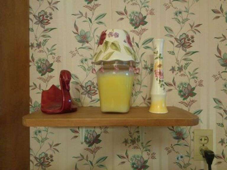 Shelf w / Contents. ~ cash only ~ - Texas Online Auction House